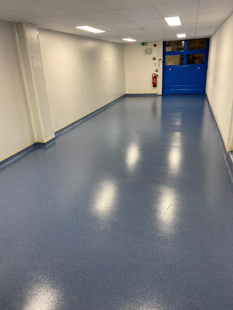 Pose de quartz color au laboratoire Nextpharma | Floordesign